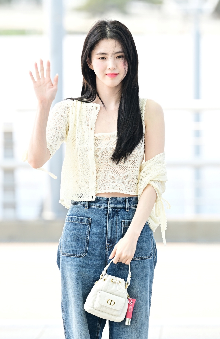 한소희, 흘러내린 가디건으로 강조한 여리여리 핏…청순 '느좋녀'[포토]-pickcon