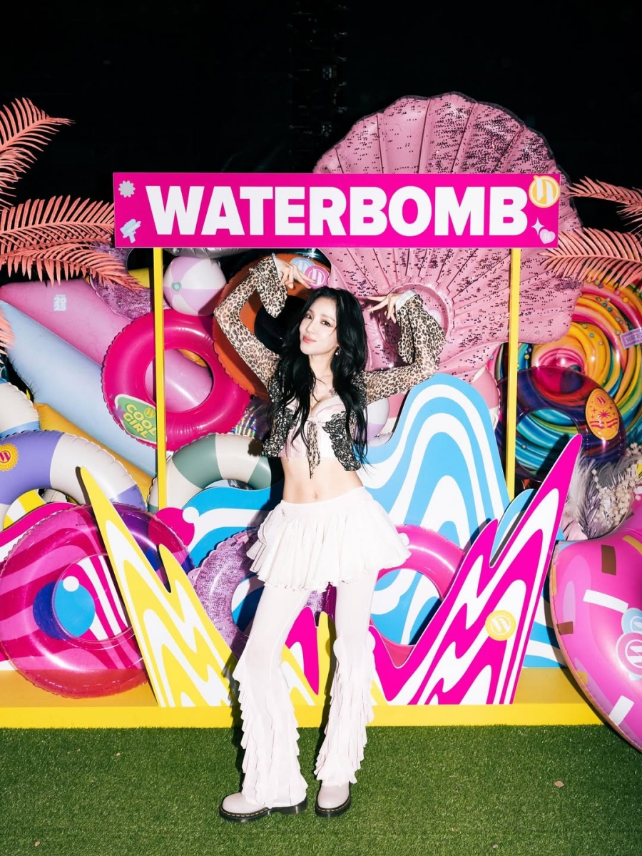 2NE1 산다라박, '워터밤' 무대 달군 핫한 자태…39kg 안 믿기는 볼륨감-pickcon