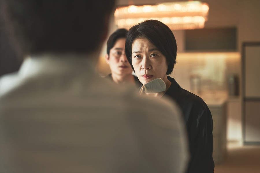 '84제곱미터', 공개 3일 만에 넷플릭스 글로벌 3위…외신 반응은?-pickcon