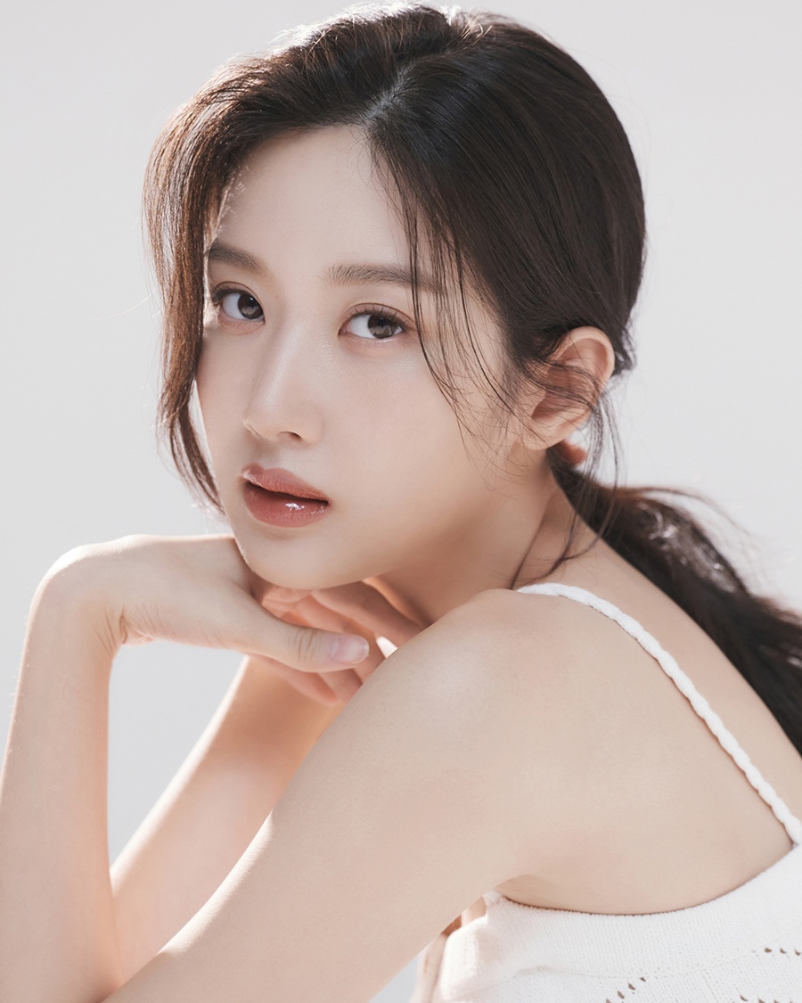 문가영, 40주년 맞은 '골든디스크어워즈' MC 확정…성시경과 호흡 맞춘다-pickcon