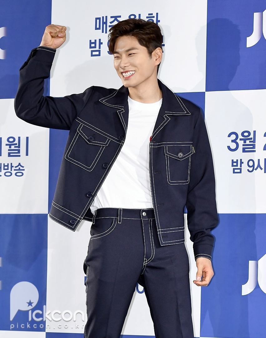 이이경 사생활 논란, 사흘 만에 종결…폭로자 "AI 사진으로 장난한 것" [핫토PICK]-pickcon