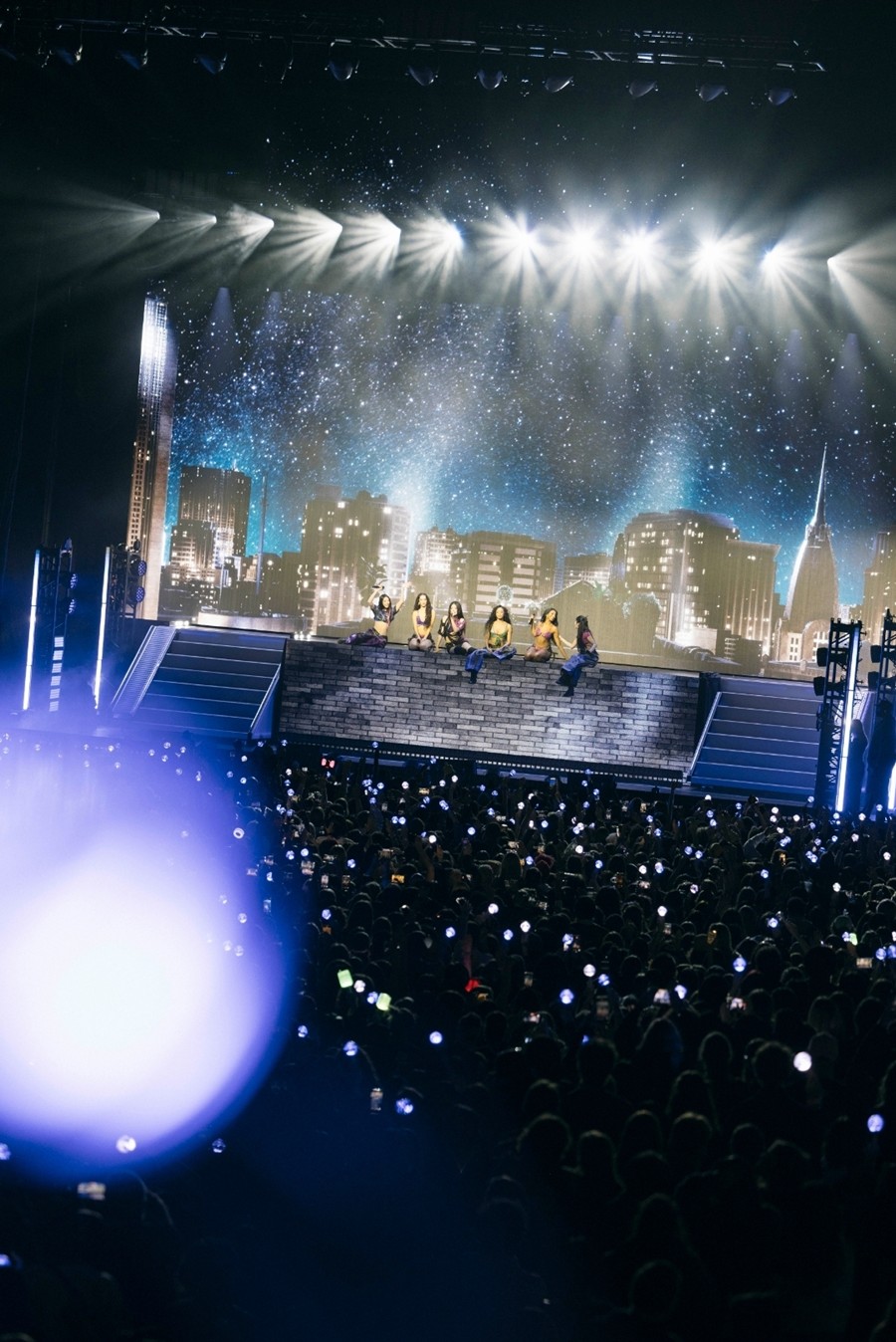 캣츠아이, 첫 단독 북미 투어 공연 통해 신곡 깜짝 공개…관객 열광-pickcon