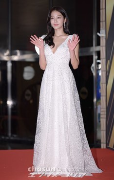 [포토] '2019 KBS 연기대상' 설인아, '러블리에 섹시가 더해지면 이런 느낌'-pickcon