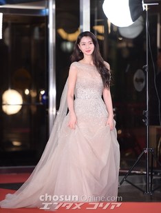 [포토] '2019 KBS 연기대상' 권나라, '비주얼 대상 받아도 마땅한 미모'-pickcon