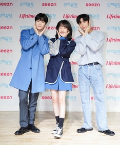 [포토] '인어왕자' 된 아스트로 문빈·SF9 휘영?…훈훈한 비주얼 포착-pickcon