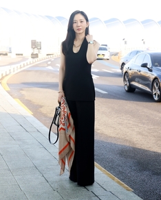 박주미, 우아한 비주얼로 완성한 공항패션…단아한 미소 [포토]-pickcon