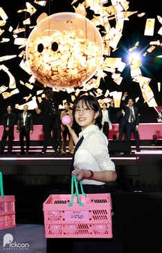 '오징어게임' 시즌1, 2, 3 멤버…456억 보다 화려한 피날레 [포토]-pickcon