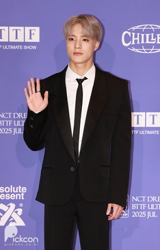 NCT DREAM 제노, 'Go BTTF' 시그니처 포즈로 [포토]-pickcon