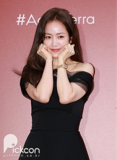 한지민, '우아하게 사랑스럽게…만개한 미모' [포토]-pickcon